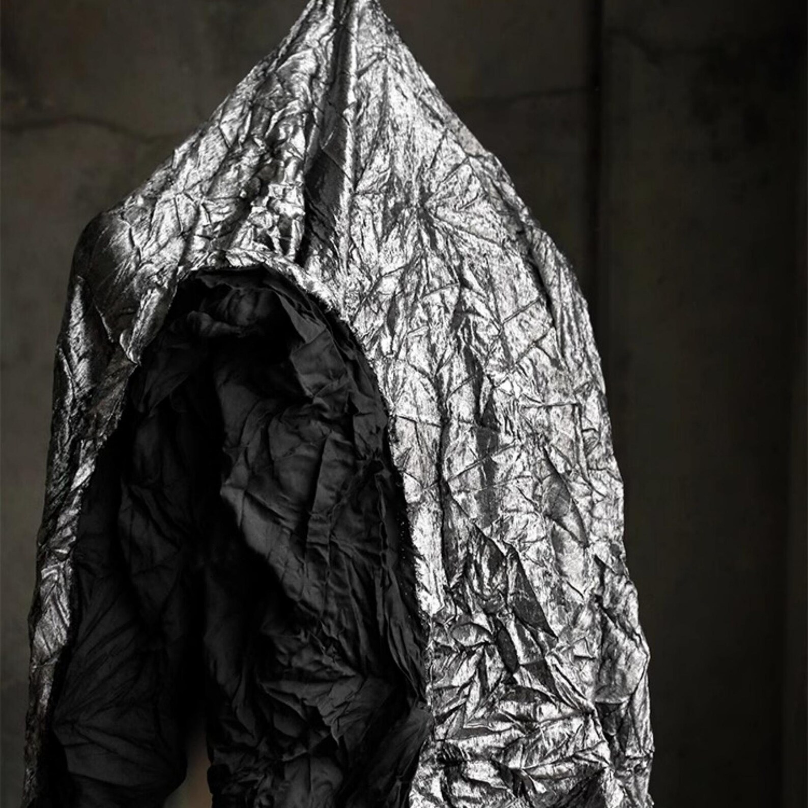 Silvery Black Stretch Fashioin Fabric,texture Fabric,metallic Silver ...