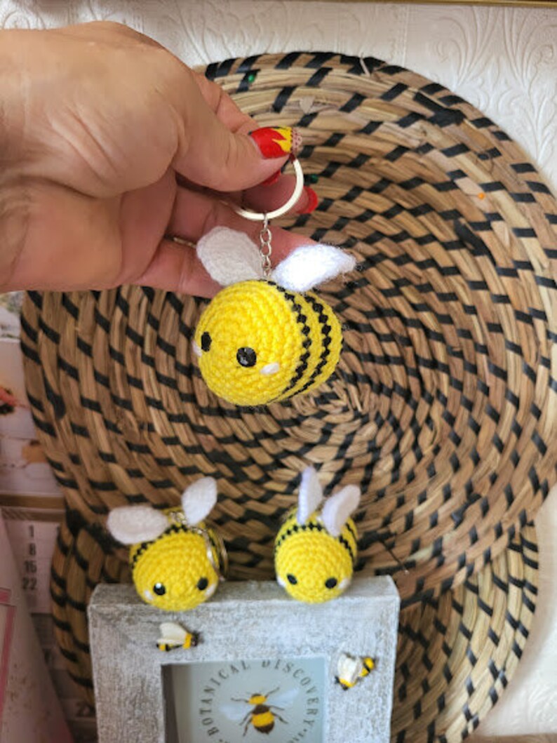 Bumble Bee Keychain. so Cute Crochet Bee Keyring. Crochet Bee Keyring ...