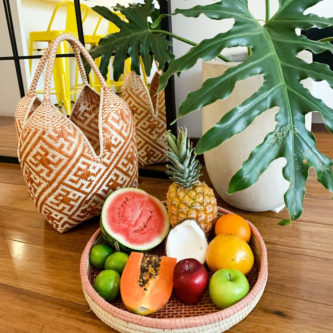 Large Iraca Tray: Colombian Straw Bread Basket, Boho Table Decor - Etsy
