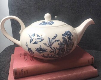 Willow Teapot | Etsy