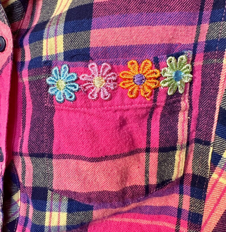 Giraffe Art Flannel Shirt, Applique Giraffe on Pink and Black Upcycled ...