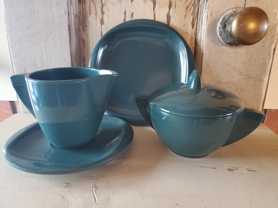 Vintage Boontonware Dark Green Sugar and Creamer Small Plates Set of 4 ...