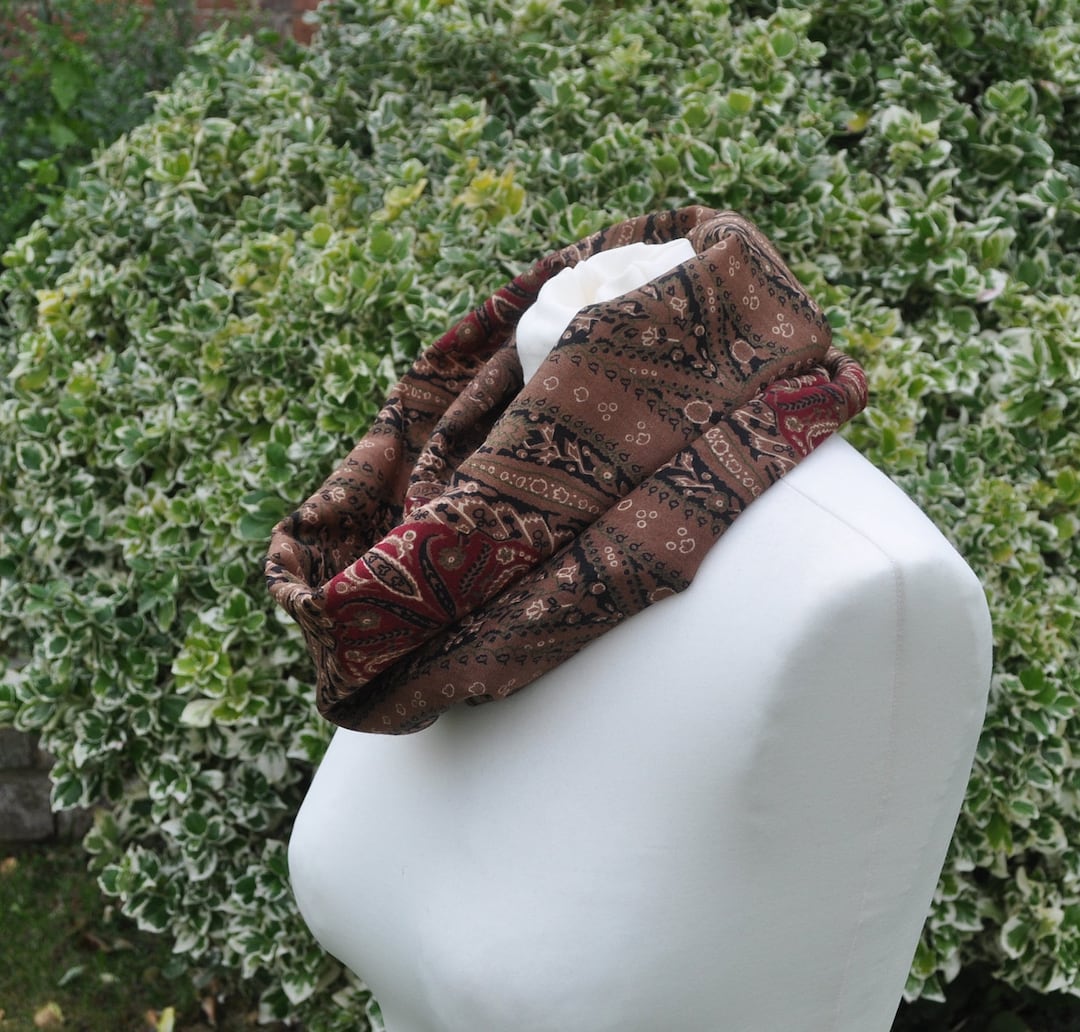Cowl/snood in Liberty Varuna Wool 'oscar' Maroon Brown Black Green ...