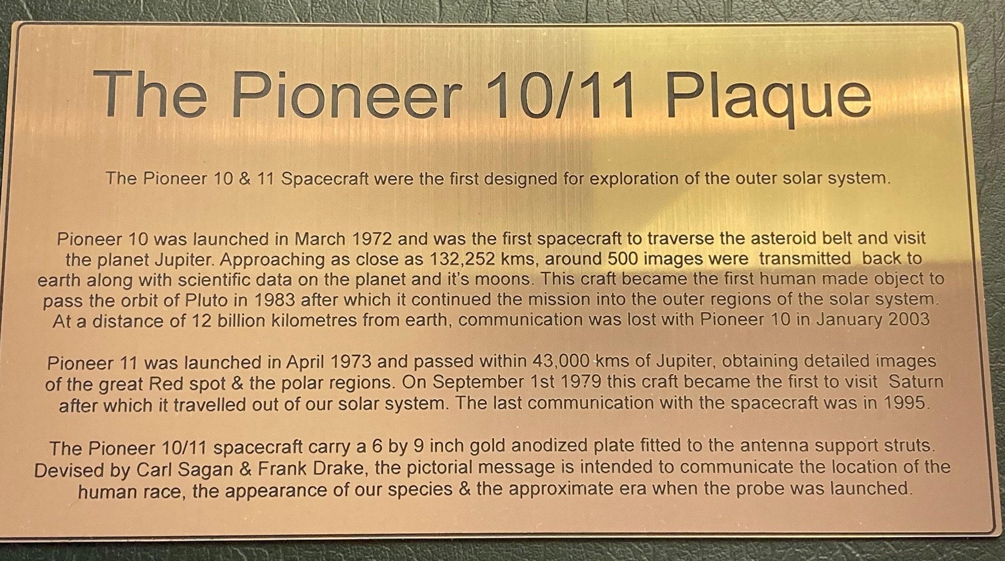 NASA VOYAGER GOLDEN Record + Pioneer Plaque Full Size Replica Plastic ...