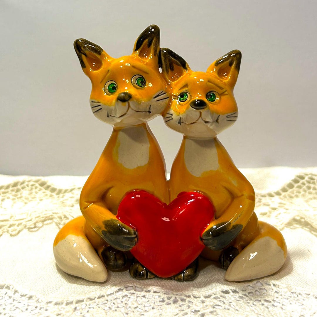 Ceramic Red Fox Statue: Adorable Foxes Couple With Heart, Unique Home ...