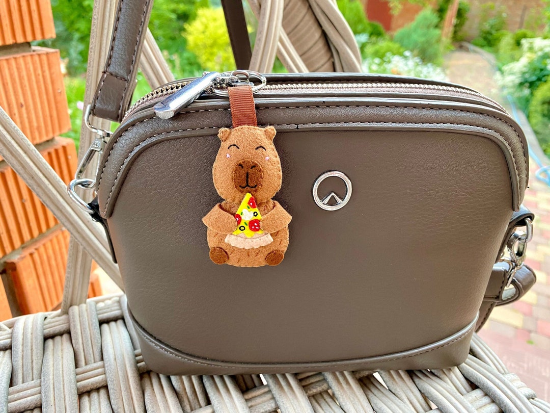 Capybara Keychain With Pizza Felt Capybara Keyring Cute Capy Funny ...