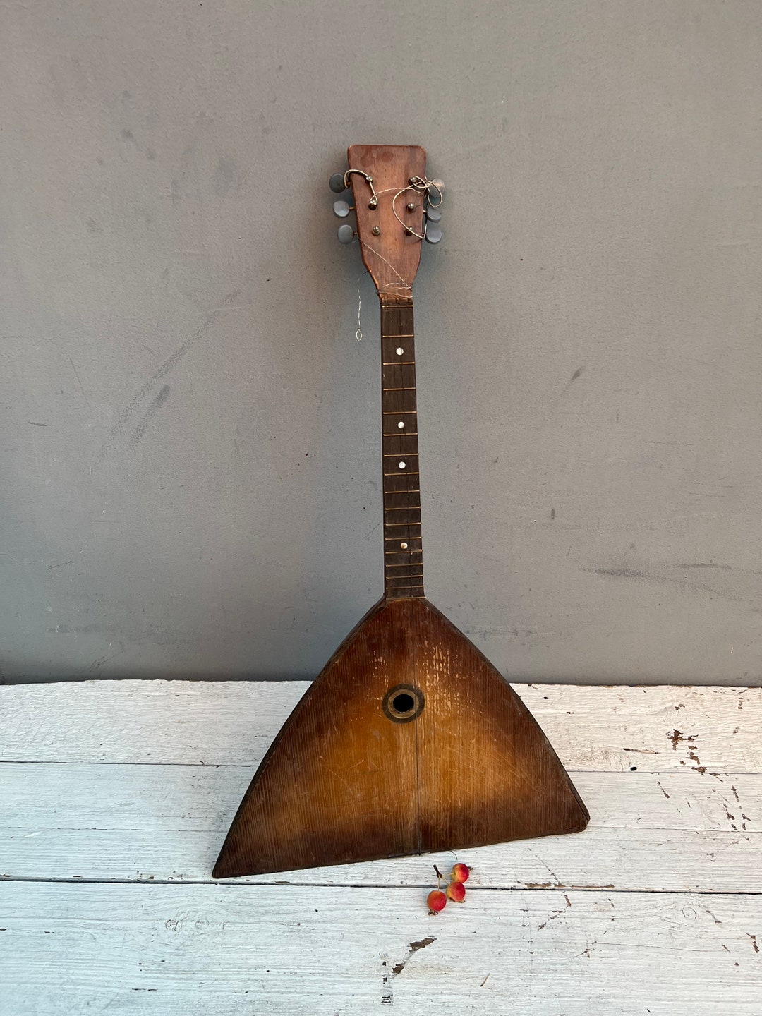 BALALAIKA Instrument de musique folklorique russe 3 cordes Factory ...
