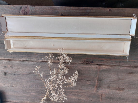 antique french tufted silk box padded jewelrybox yew… - Gem