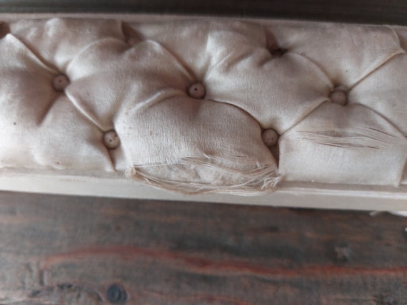 antique french tufted silk box padded jewelrybox yew… - Gem