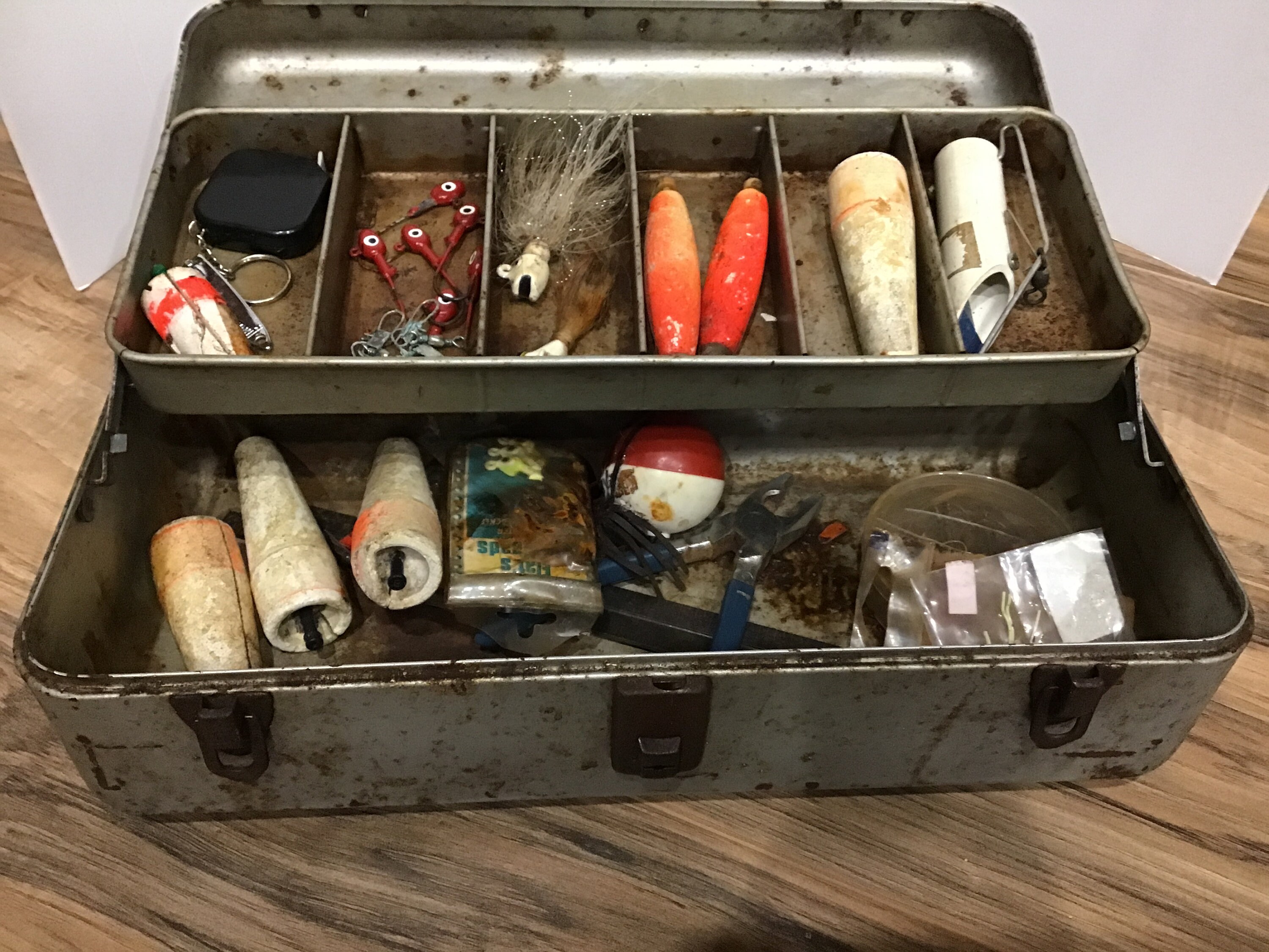 Vintage Metal Tackle Box Fishing Lures Cabin Fishing Lake - Etsy