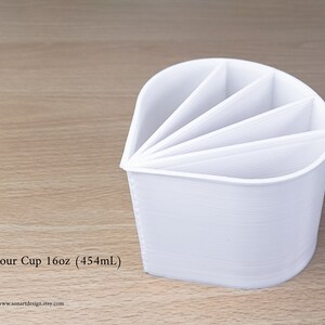 Split Pour Cup 5 Slot(4oz-30oz), White Acrylic Pouring Cup for Fluid ...
