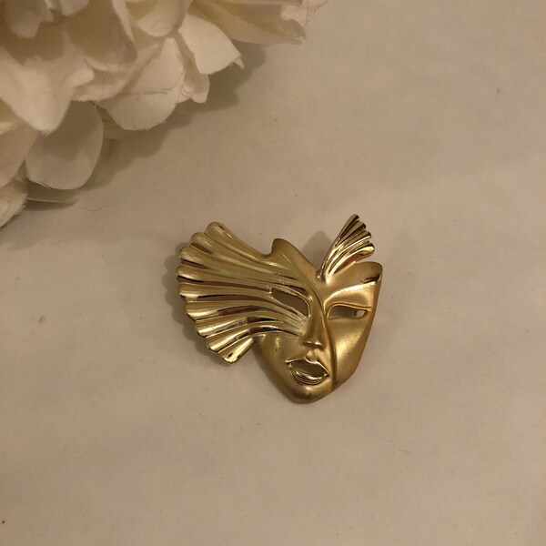Face Mask Brooch - Etsy