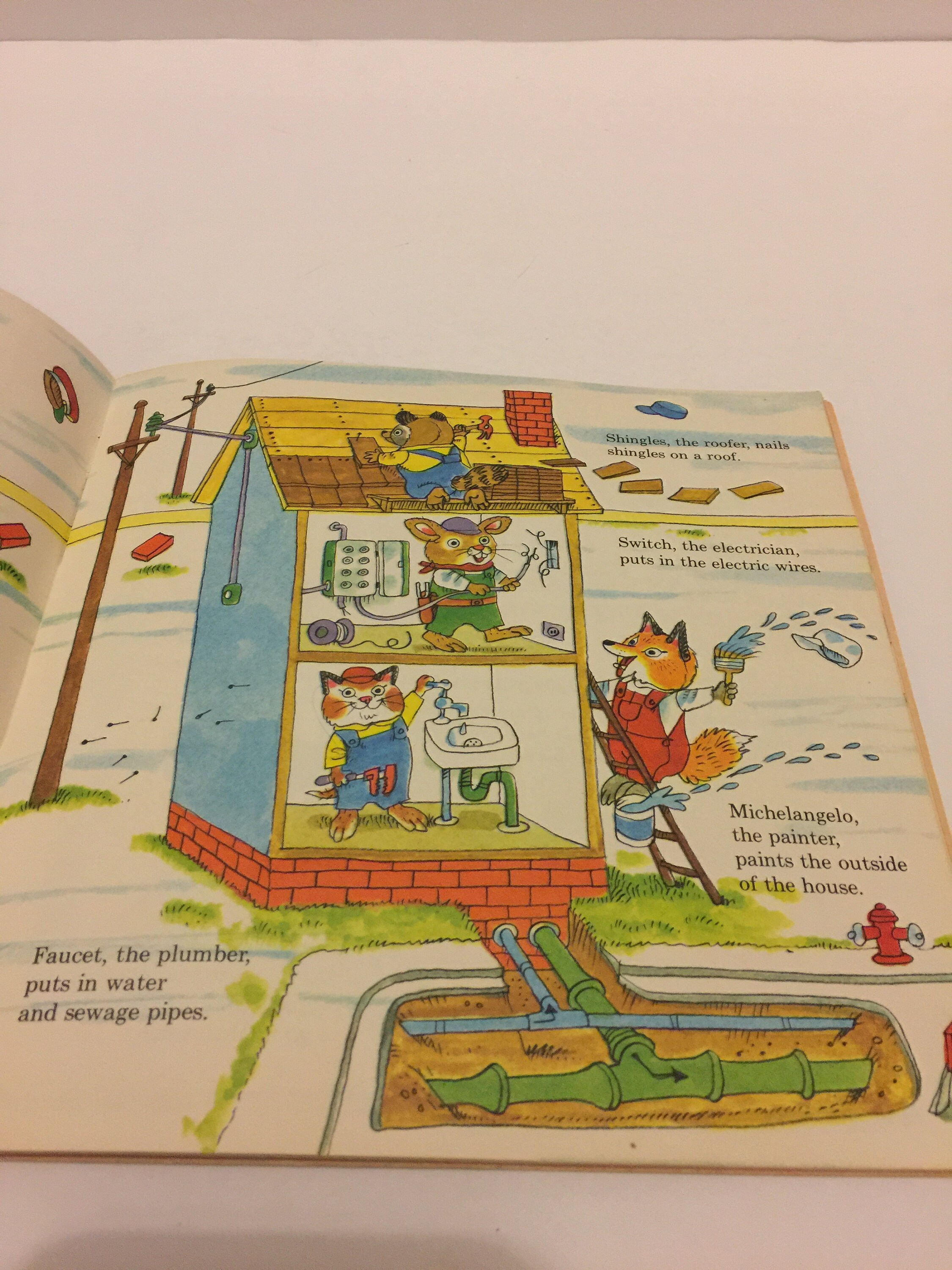 Richard Scarry's Postman Pig and His Busy Neighbors 1978 - Etsy
