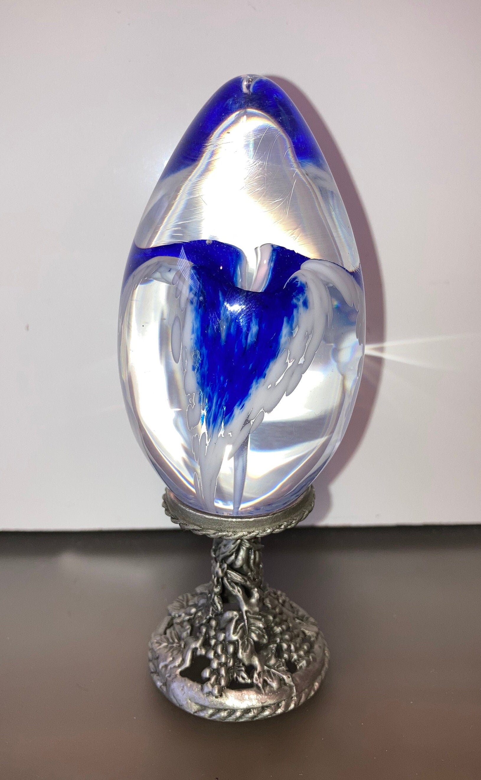 GES Art Glass 97 Egg, Cobalt White GES Egg, Cobalt Glass Egg on Stand ...
