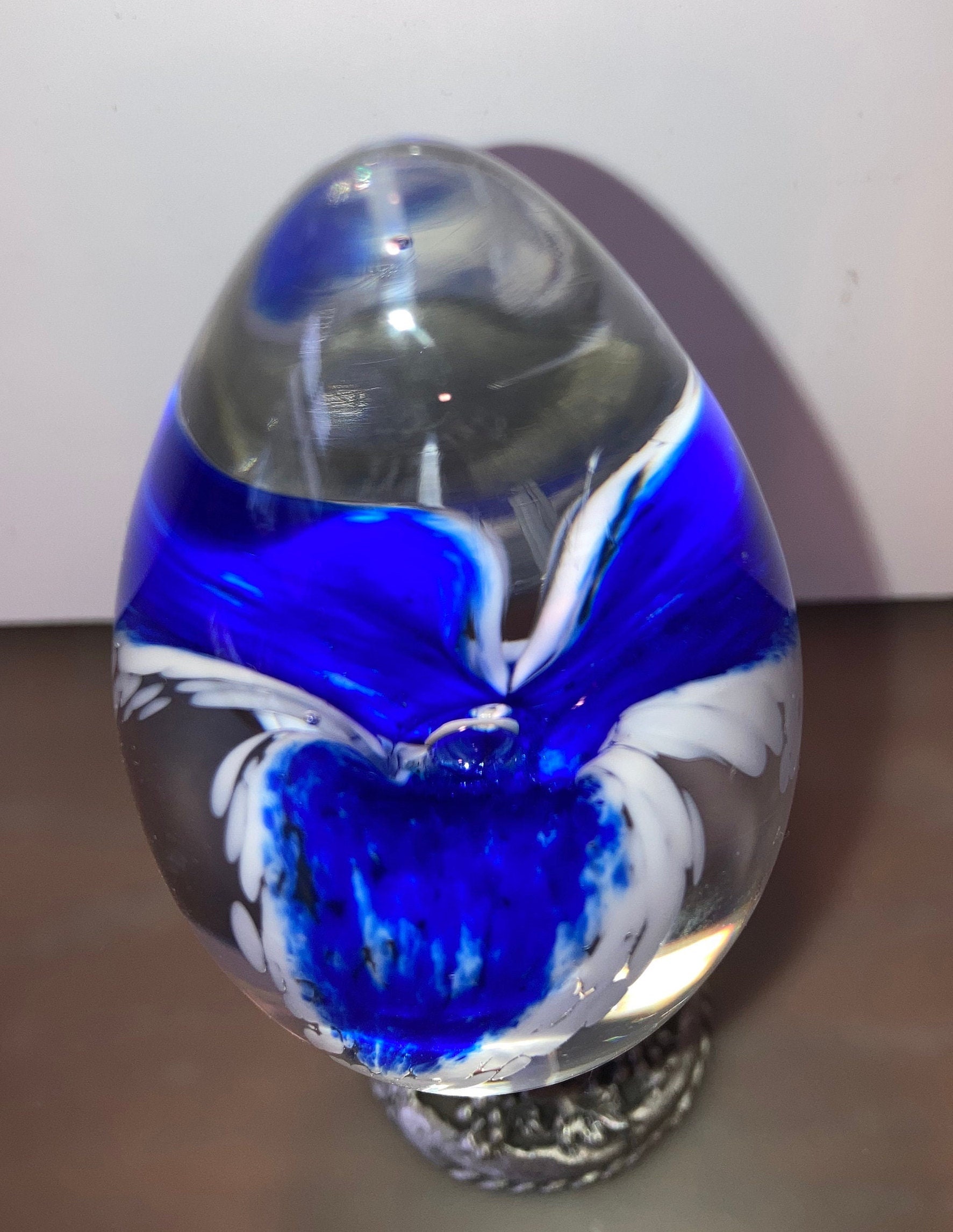 GES Art Glass 97 Egg, Cobalt White GES Egg, Cobalt Glass Egg on Stand ...
