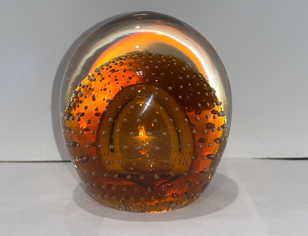 Mid Century Pilgrim Glass Paperweight, Gold Controlled Bubble Domed ...