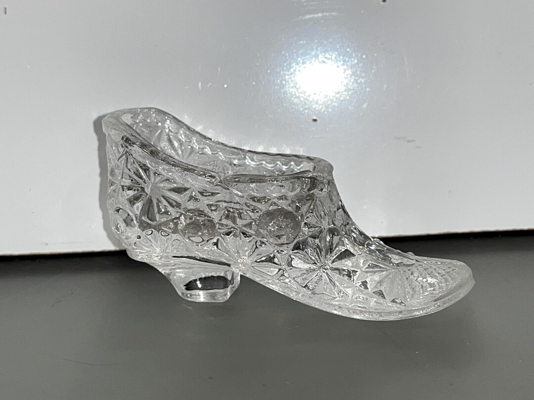 Vintage Fenton Daisy Button 3 1/2" Shoe, Clear Glass Fenton Mini Shoe ...