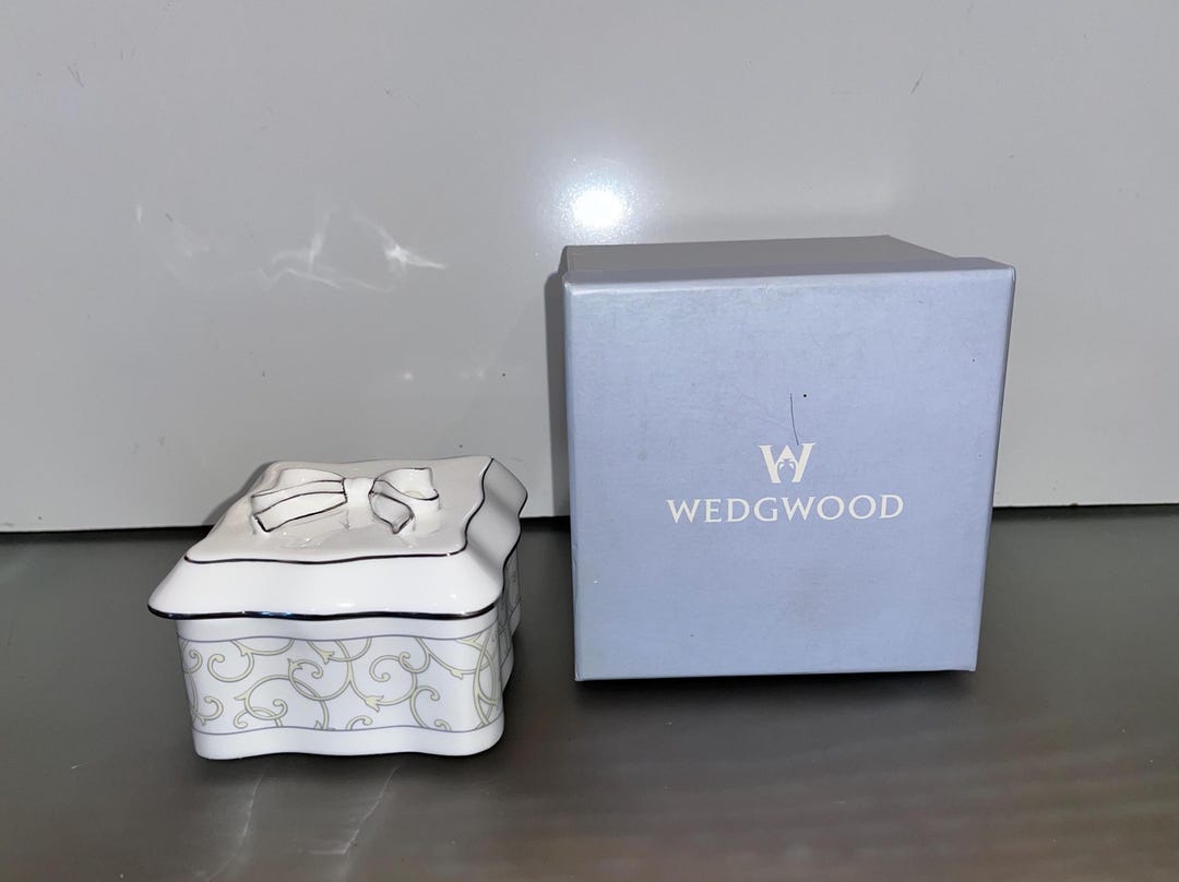 Vintage Wedgwood Trinket Box, Wedgwood Celestial Platinum Box, Wedgwood ...