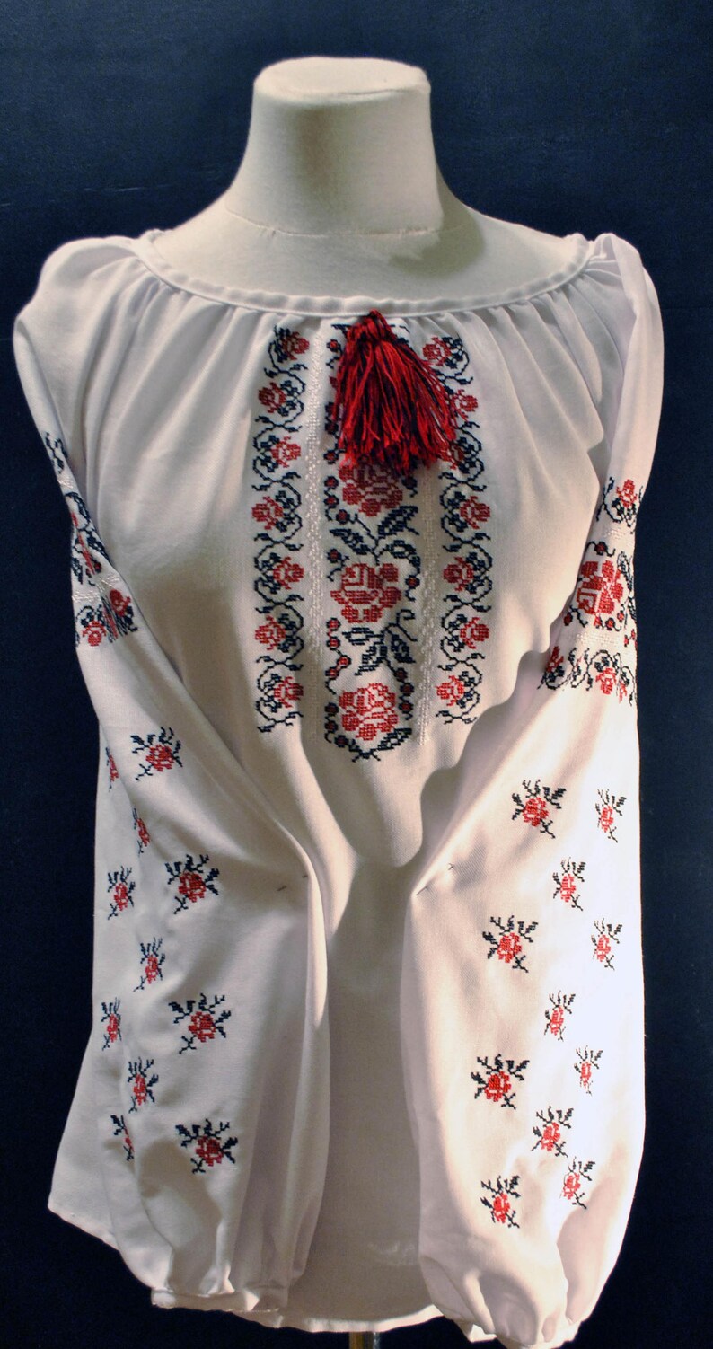 Red Roses Embroidered Blouse Embroidered Shirt for Women - Etsy Canada