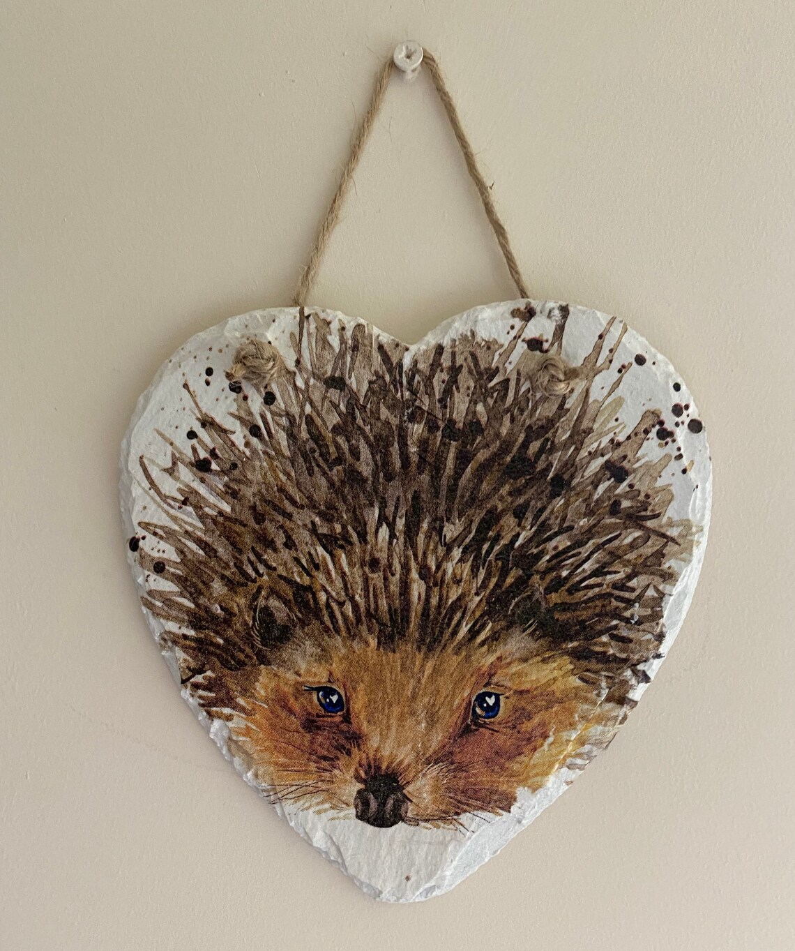 Hedgehog slate heart decoupage wall hanging - Etsy Italia