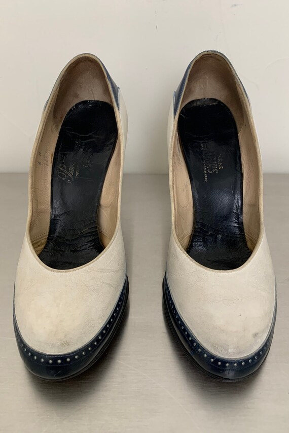 Vintage 50’s Womens 2 Tone Spectator Heels Size 6 - Gem