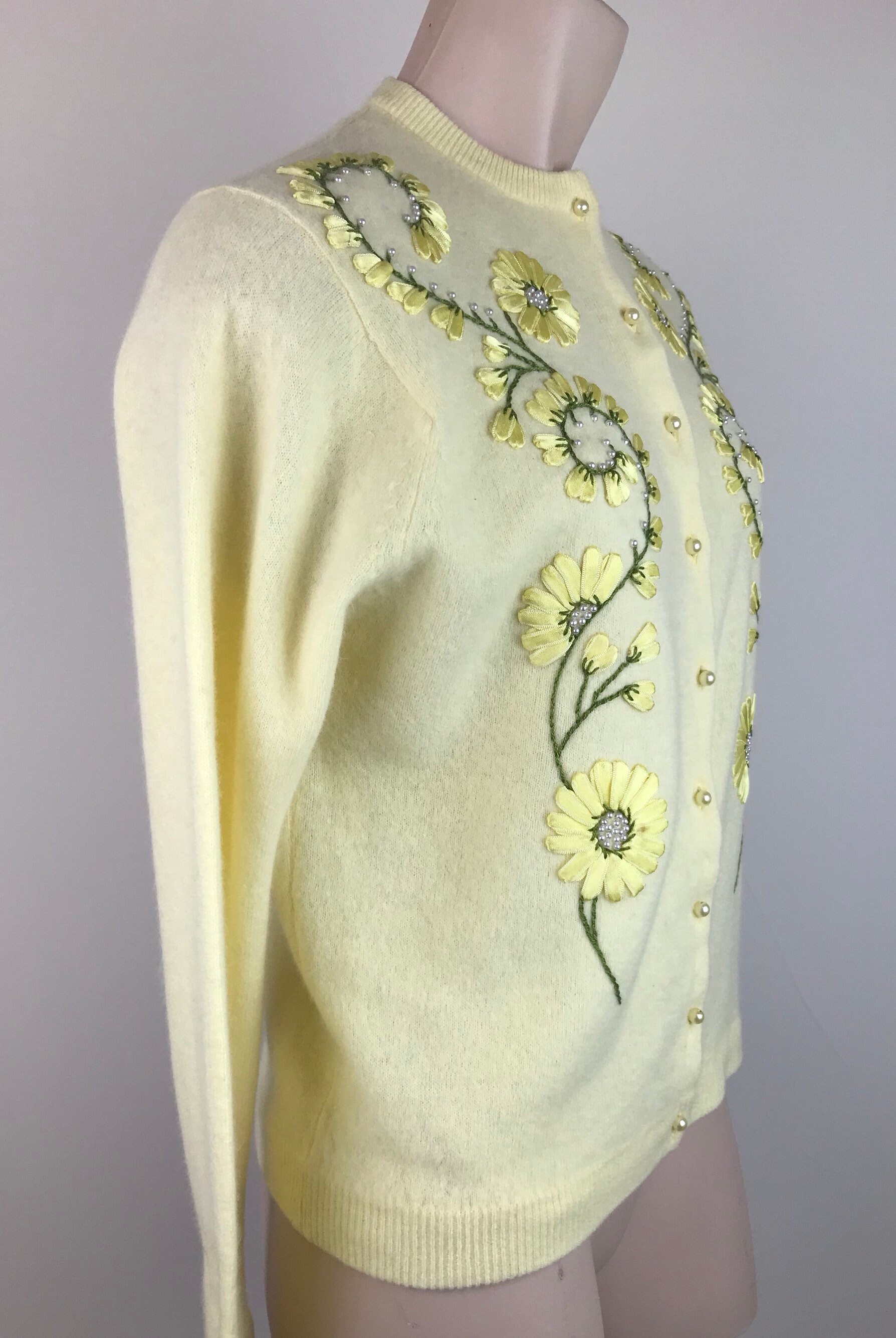Vintage 50s Yellow Pin up Cardigan Sweater With Ribbon Flowers and ...