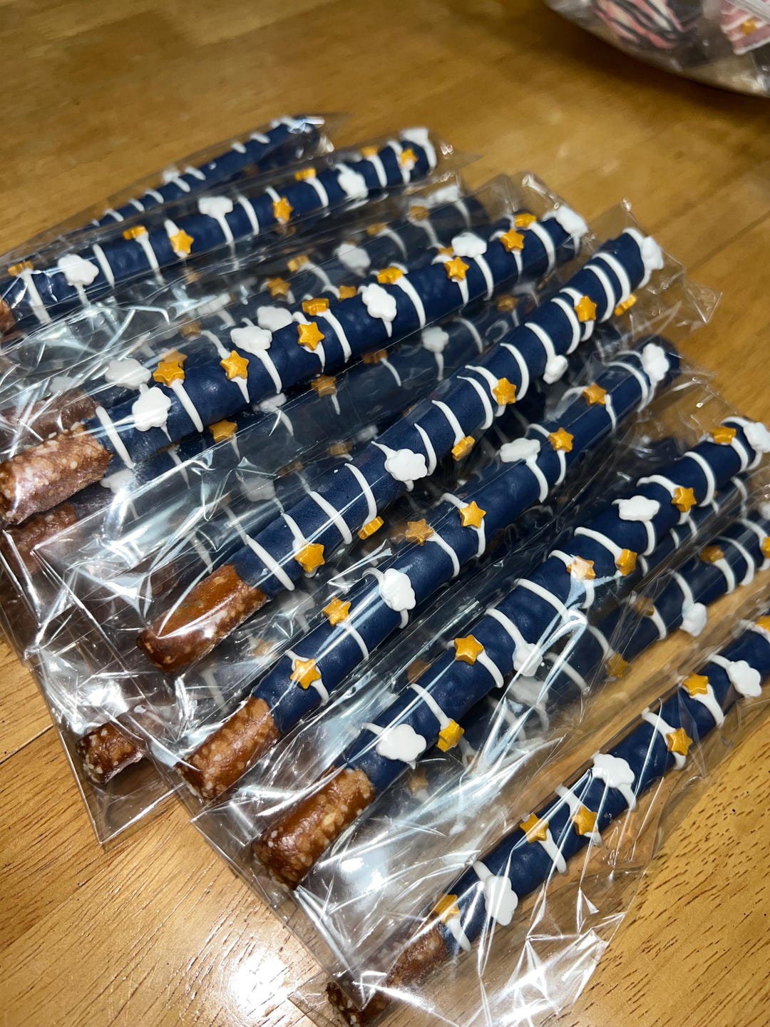 Twinkle Twinkle Little Star Chocolate Covered Pretzel Rods Drizzled Custom Made - Favors Great ...