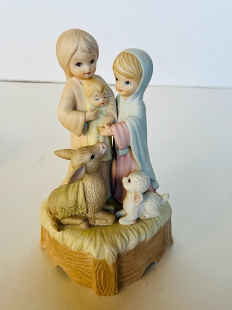 Lefton Music Box Oh Little Town Bethlehem Figurine Christmas Nativity ...