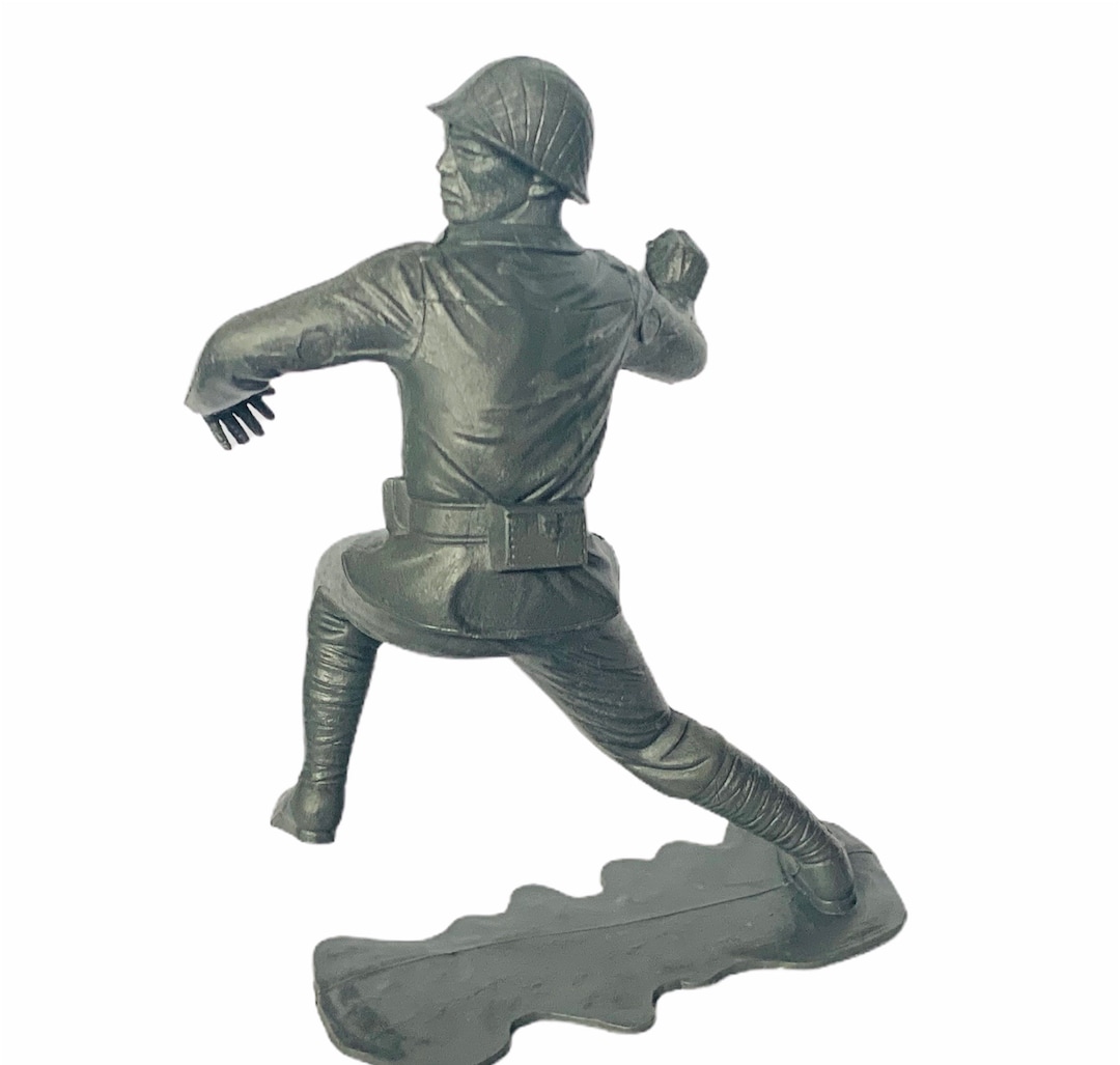 PLASTIC ARMY MEN Louis Marx 6" Vintage Toy Soldier Vtg Military Marines ...