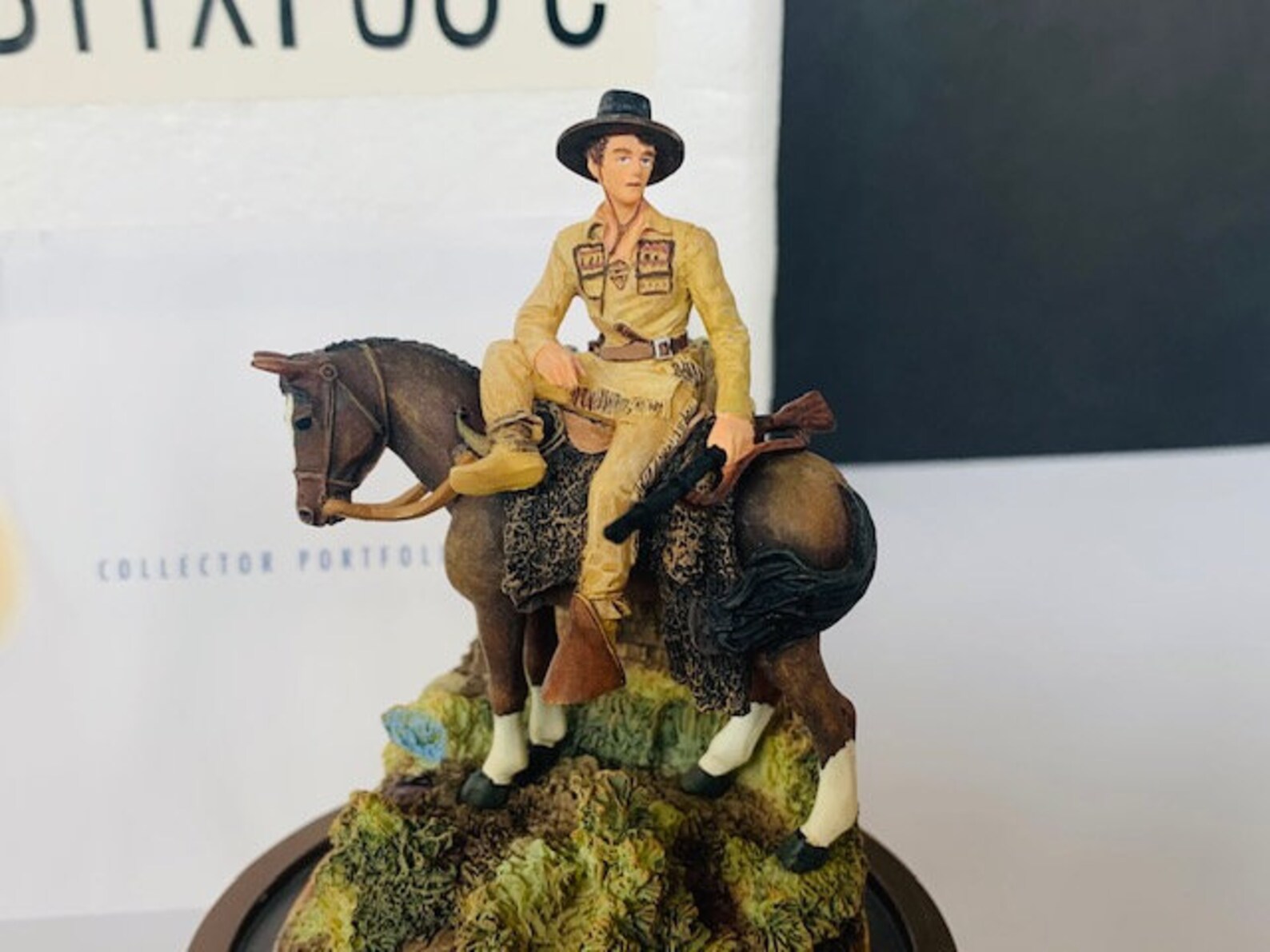 Franklin Mint John Wayne Limited Edition Dome Sculpture Statue Figurine ...