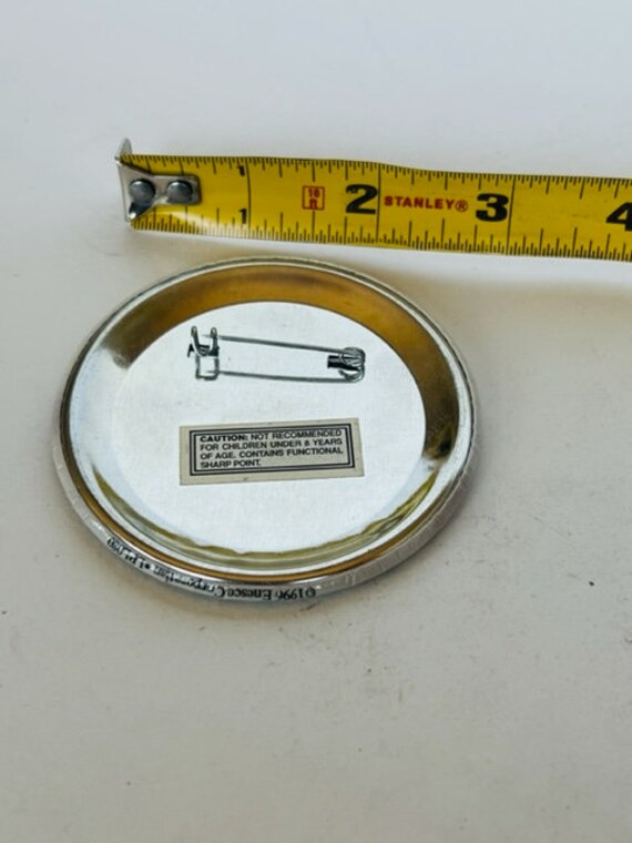 Lilliput Lane Button Pin Gossip Gate Pinback vtg cott… - Gem