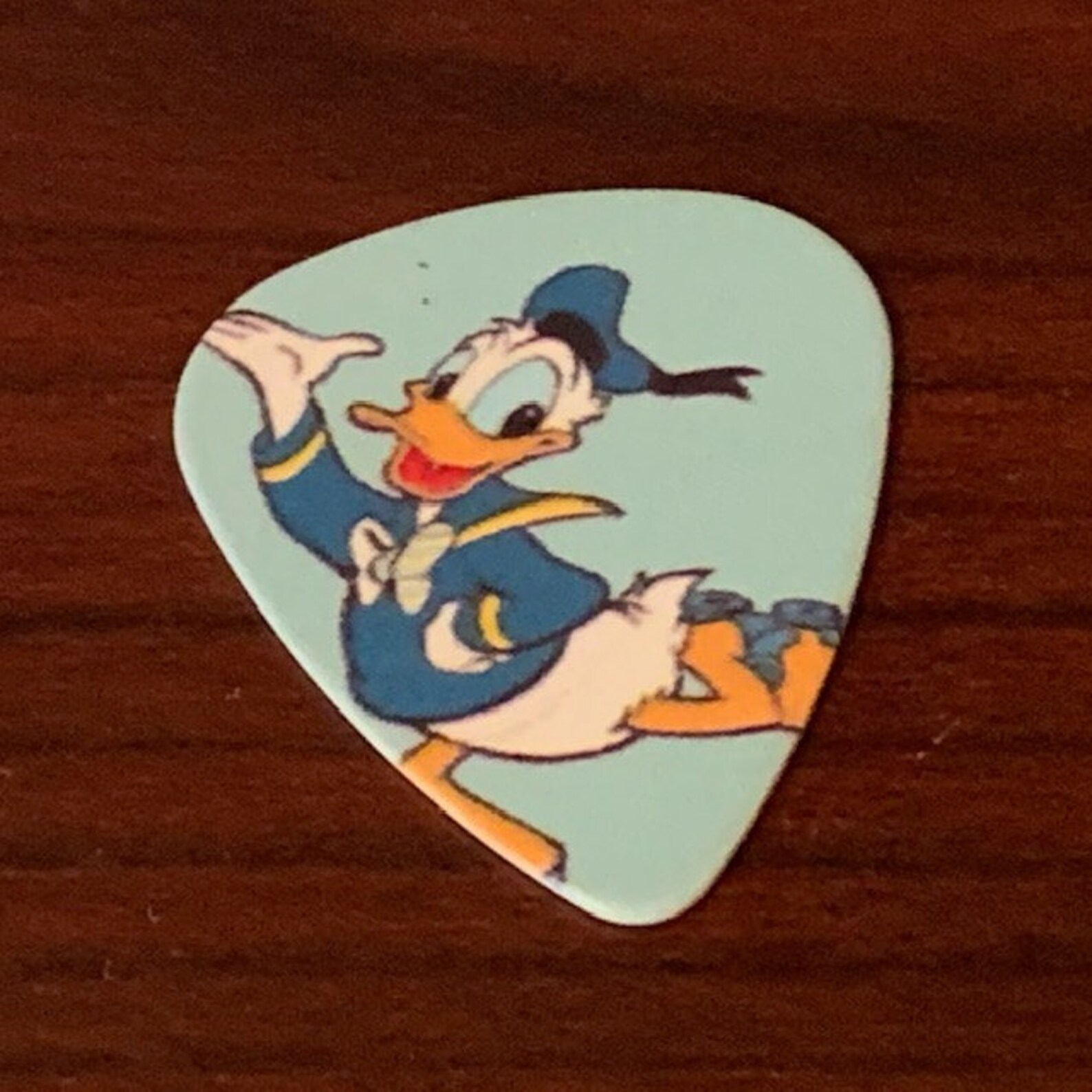Walt Disney Donald Duck Disneyland Souvenir Instrument Guitar Pick Vtg ...