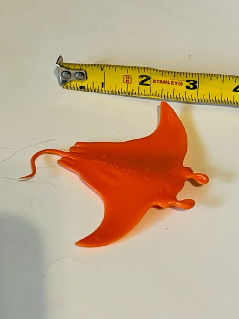 Deep Sea Creature 1968 MPC Plastic Cereal Toy Figure Marx Vtg Manta Ray ...