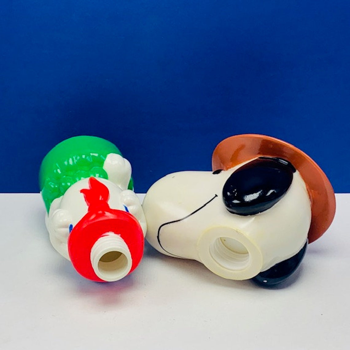 SNOOPY BUBBLE BATH Empty Vintage Container Figure Peanuts Gang United ...
