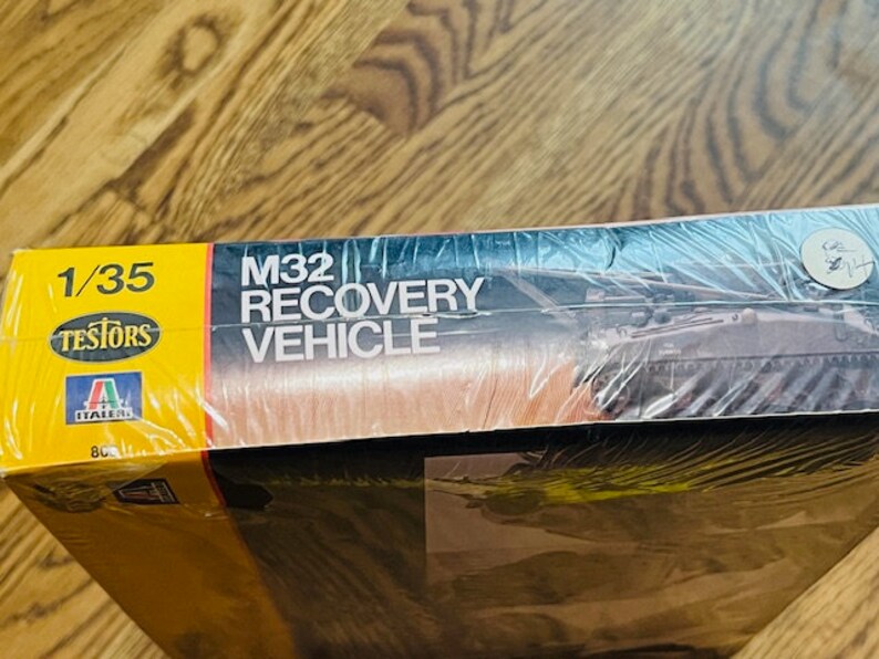 Italeri Tank Model Kit Military Recovery Vehicle Testors 1/35 Scale Box ...
