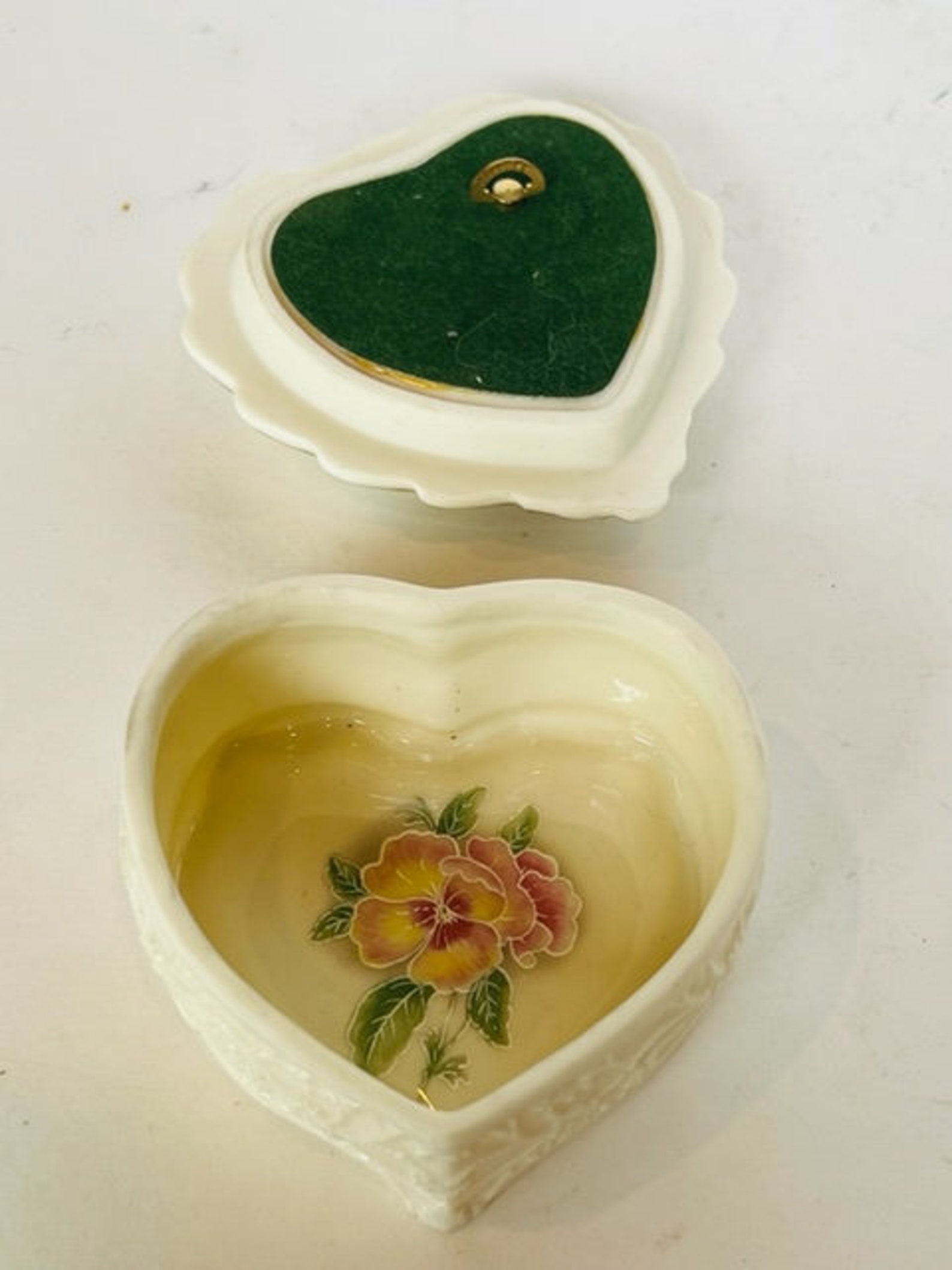 Heritage House Music Box Figurine Porcelain Vtg Celebration - Etsy