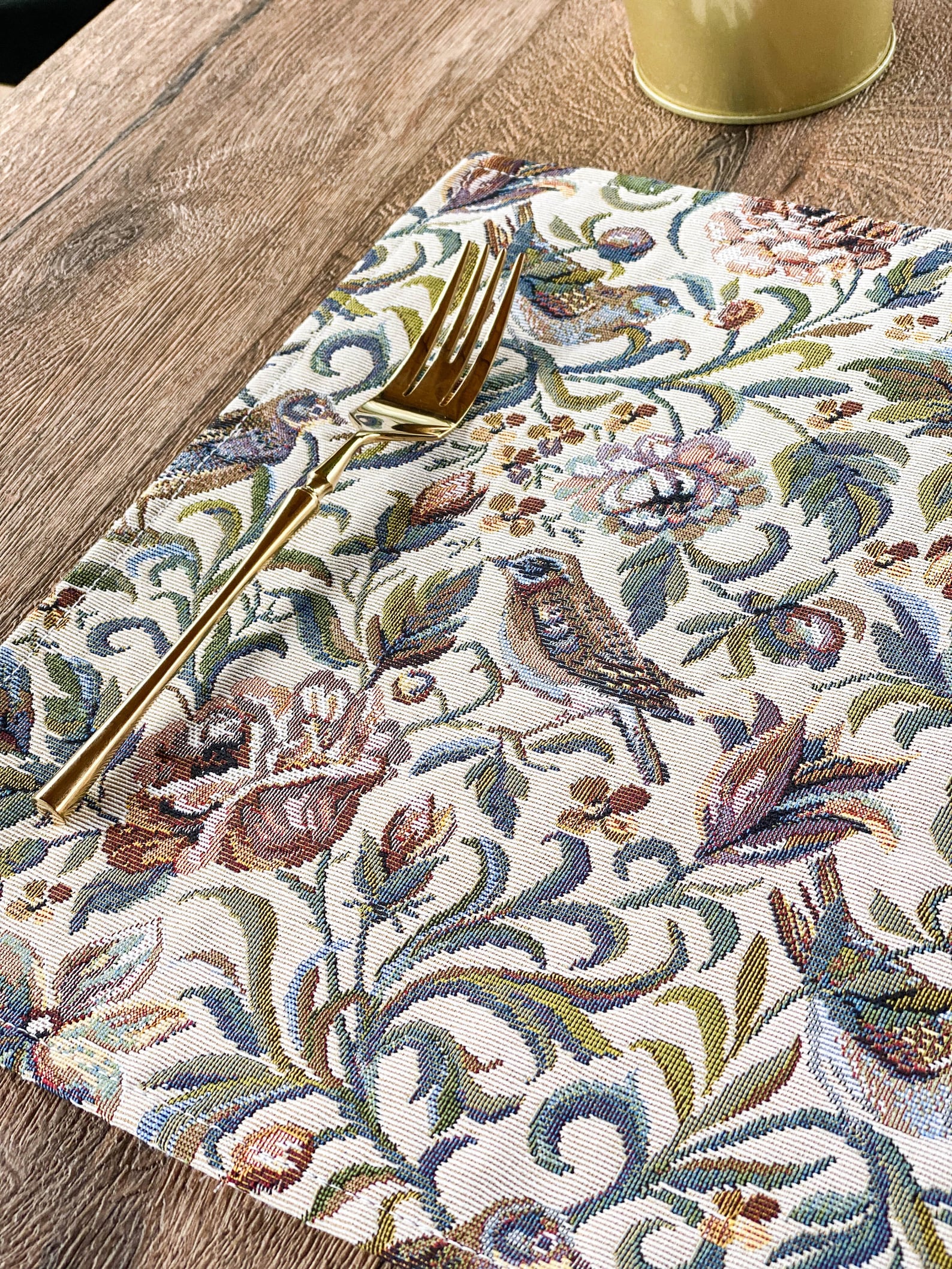 Classy Jacquard Placemats, Dining Table Set, Elegant Place Setting ...