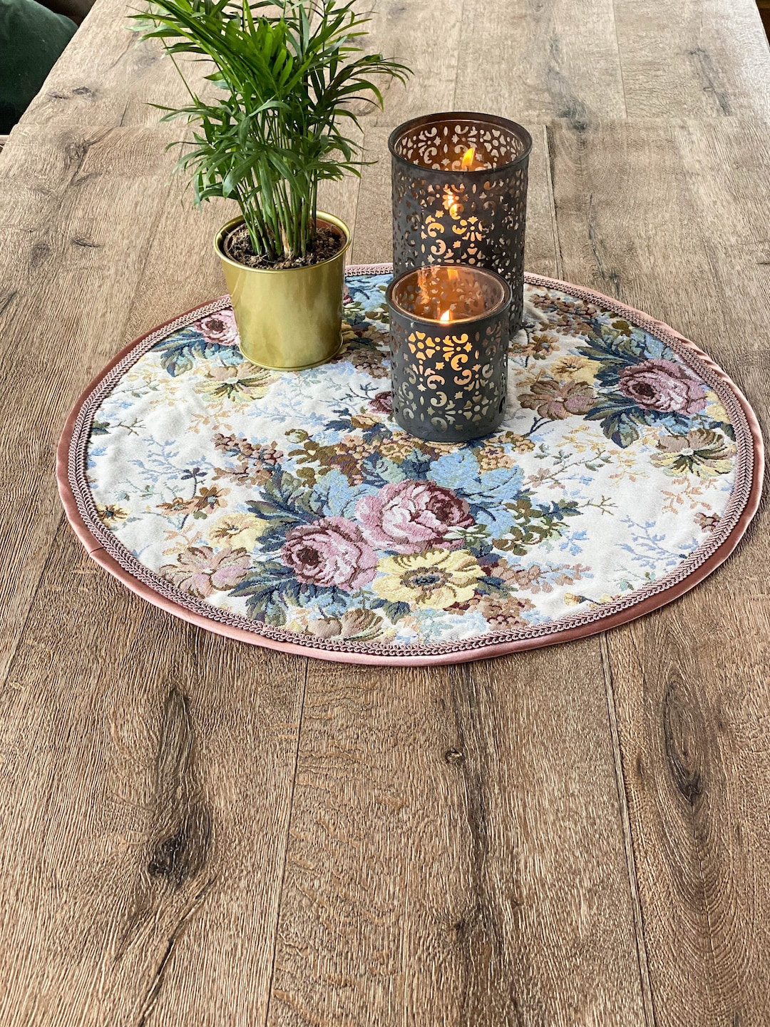 Round Table Centerpiece Mat With Roses, Floral Tapestry Placemat With ...
