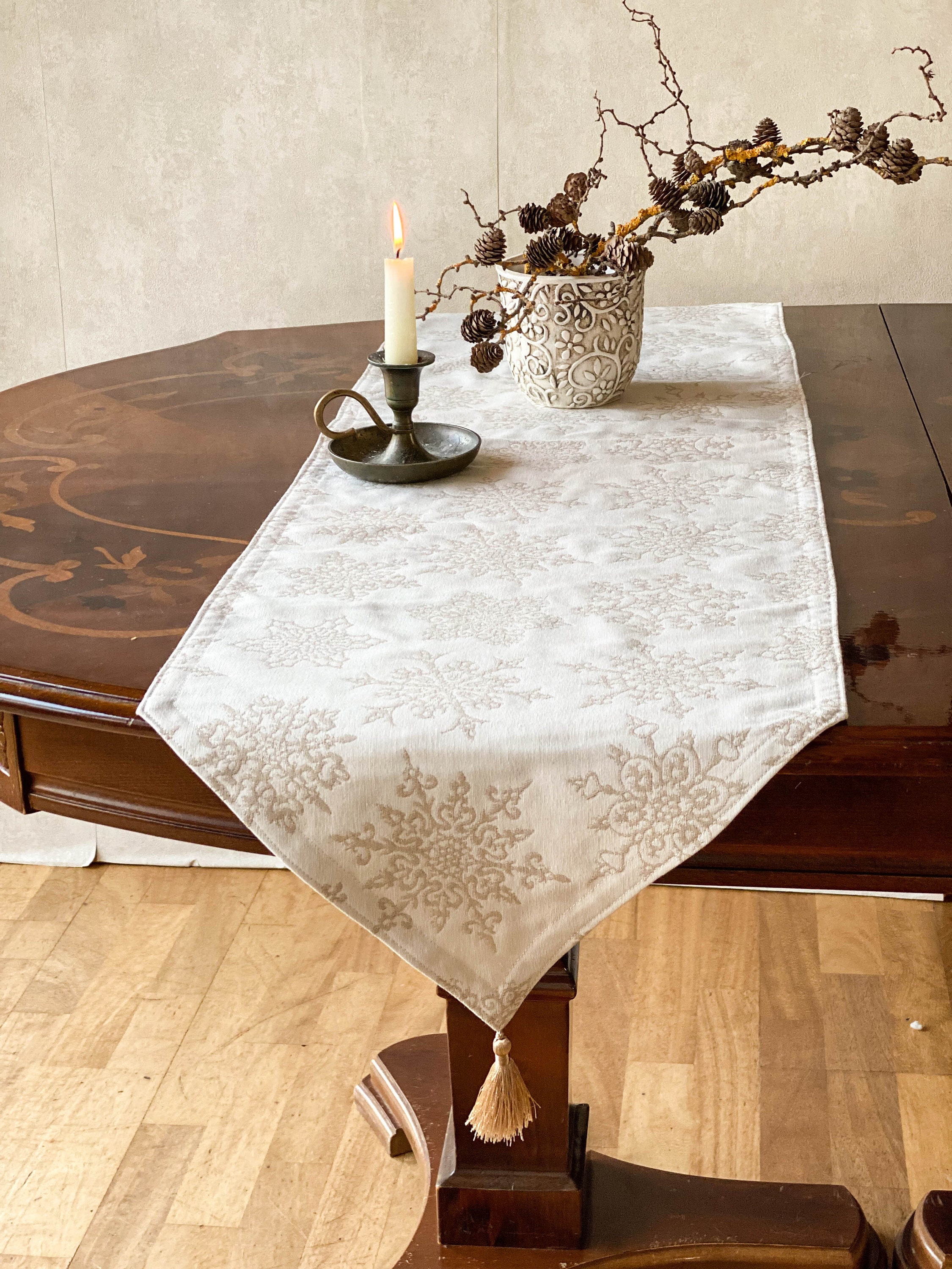 White Christmas Table Runner With Tan Snowflakes Cotton - Etsy