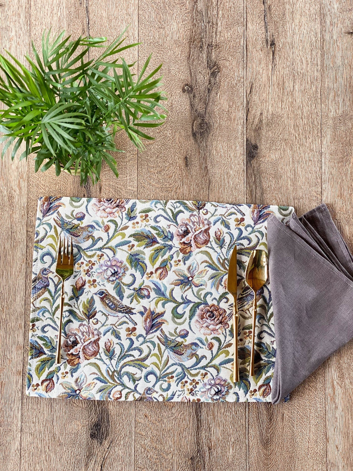 Classy Jacquard Placemats, Dining Table Set, Elegant Place Setting ...