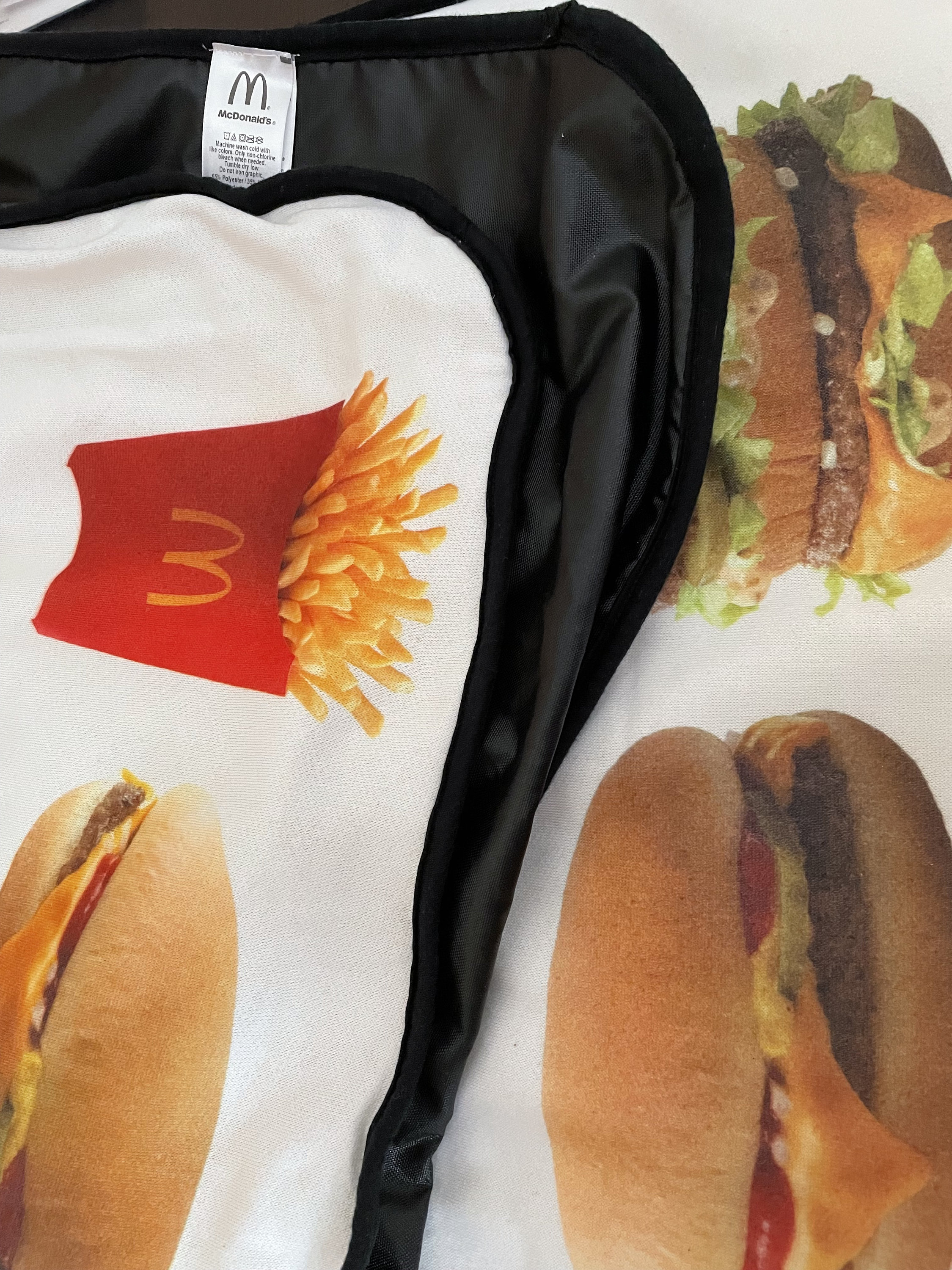 Mcdonalds Big Mac Cheeseburgers Fries Mcdelivery Uber Eats Picnic ...