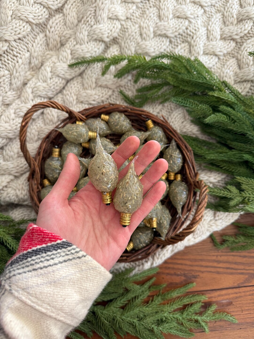 Primitive Pine Spiced Bulbs ~ Primitive Light ~ Handmade Light ...