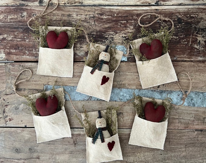 THREE POCKET Valentine Snowman Garland~primitive Garland~primitive ...
