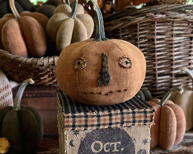 Primitive Pumpkin Halloween Shaker Box ~ Primitive Hat Boxes ...