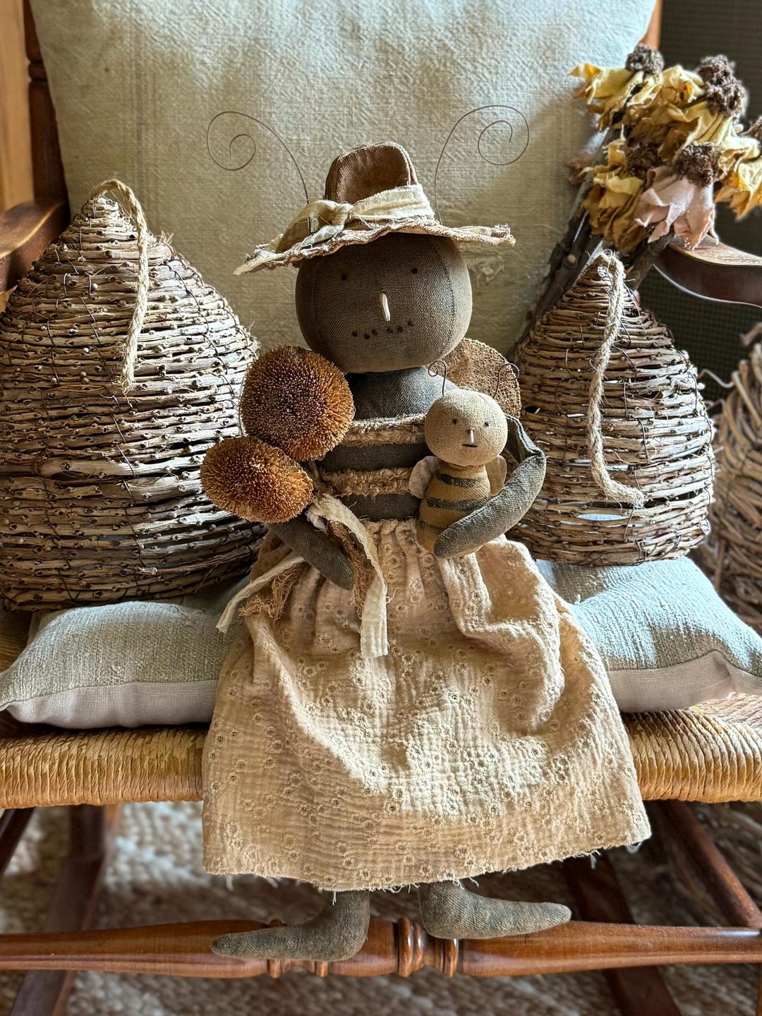ONE Mrs. Beverlee Bee & Baby Skep ~primitive Bee Doll~primitive Bee ...