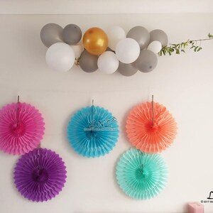 Wedding Fans, Tissue Rosettes, Paper Fans, Eventail Decoratif, Backdrop ...