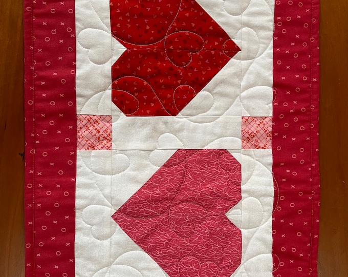 Hearts Galore Table Runner/ Hearts Table Runner/ Valentine's Day Table ...