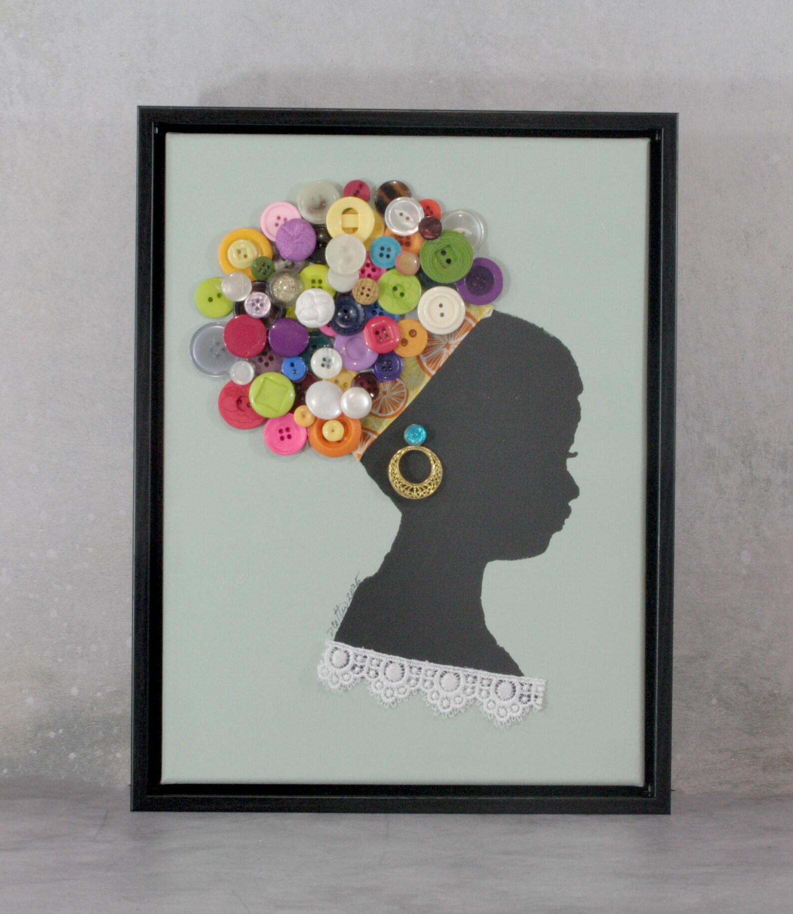 Button Art Lady Silhouette: Vintage Button Hair, Lace Collar - Etsy