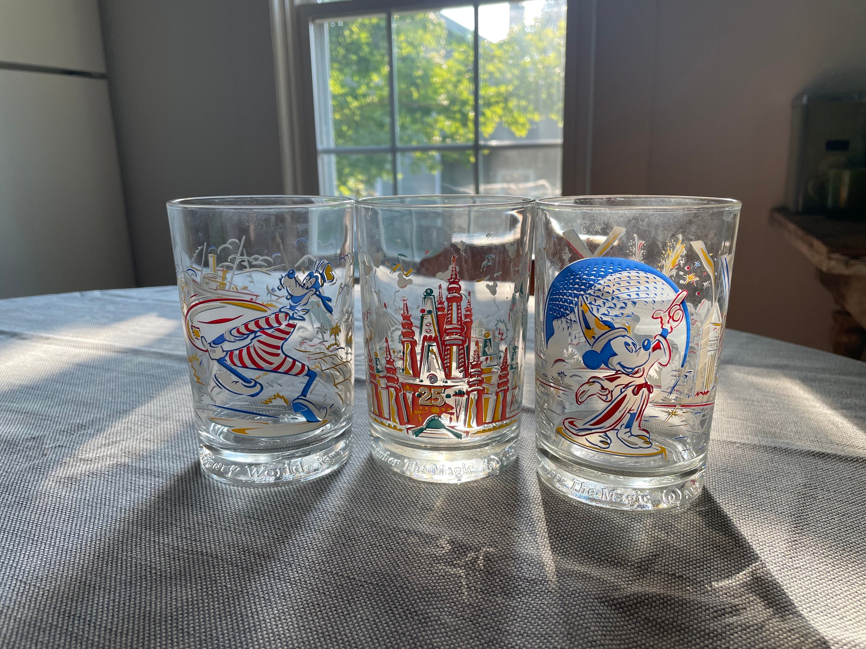 Walt Disney - Vintage Glasses - Collectors Glass - 25th Anniversary - Etsy