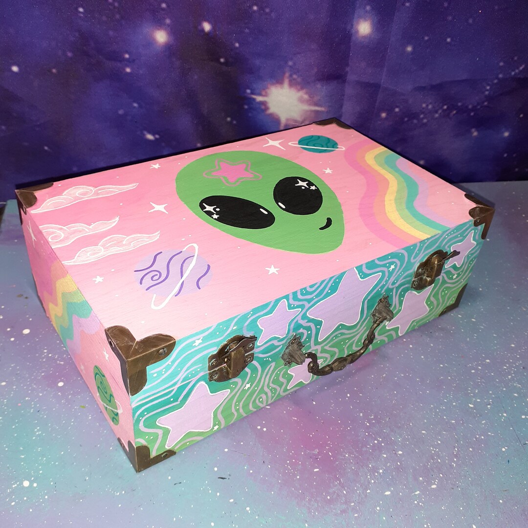 Kawaii Alien Stash Box, Pastel Rainbow Clouds Planets Stars Space Cute ...